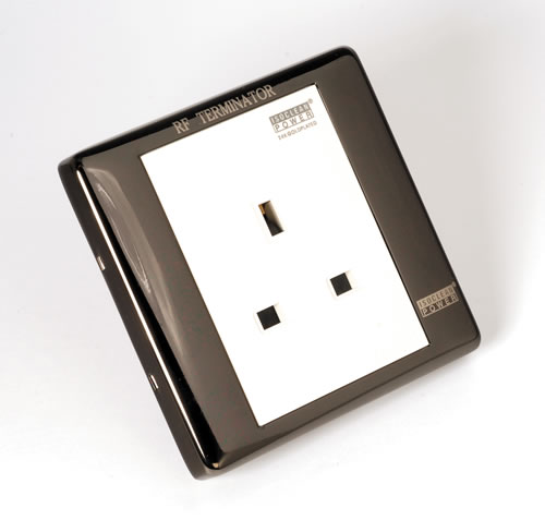 Isoclean 13A Goldplated UK Power Socket + RF Shield - Analogue Seduction