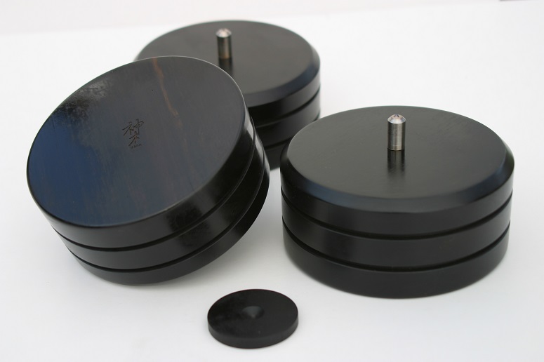 Shun Mook Giant Diamond Resonators - Analogue Seduction