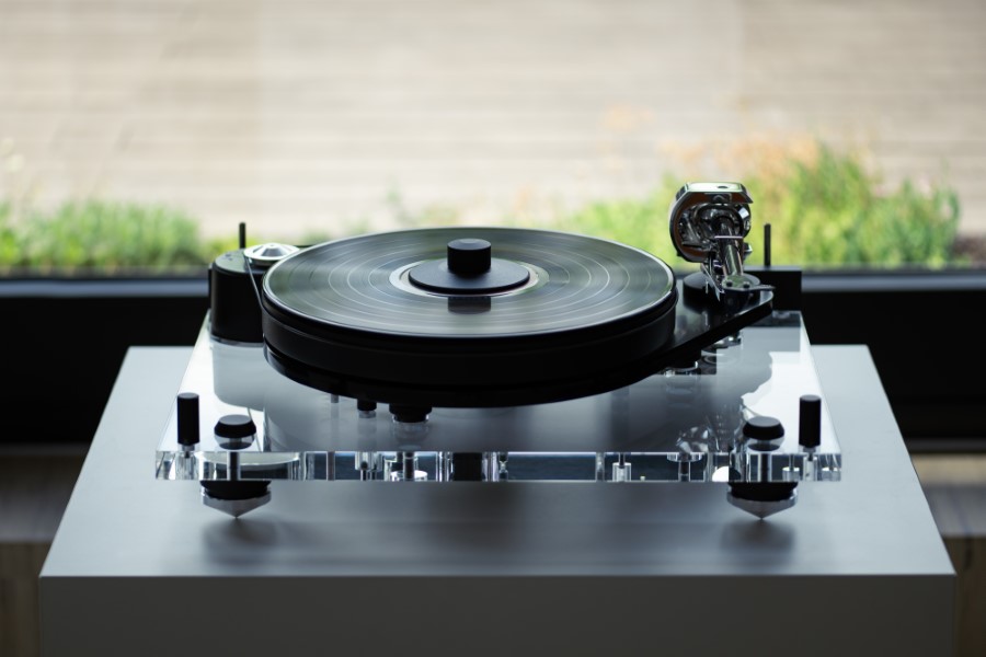 Pro-Ject 6 Perspex Balanced Superpack Turntable - Analogue Seduction