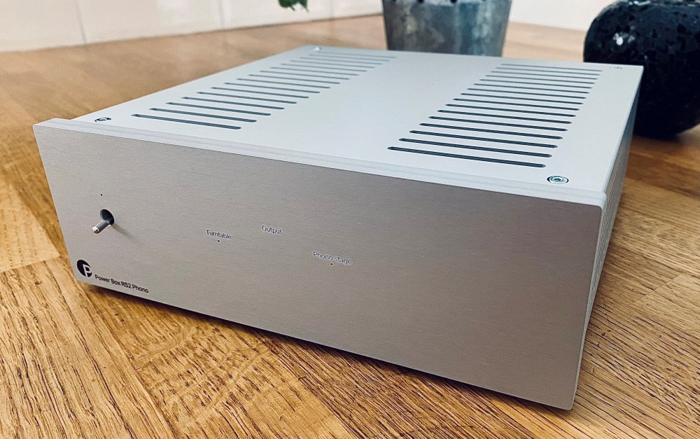 Pro-Ject Power Box RS2 Phono - Analogue Seduction