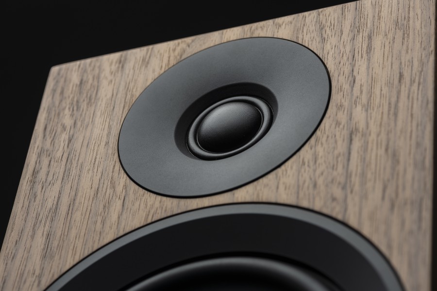 Pro-Ject Speaker Box 5E Carbon Speakers - Analogue Seduction